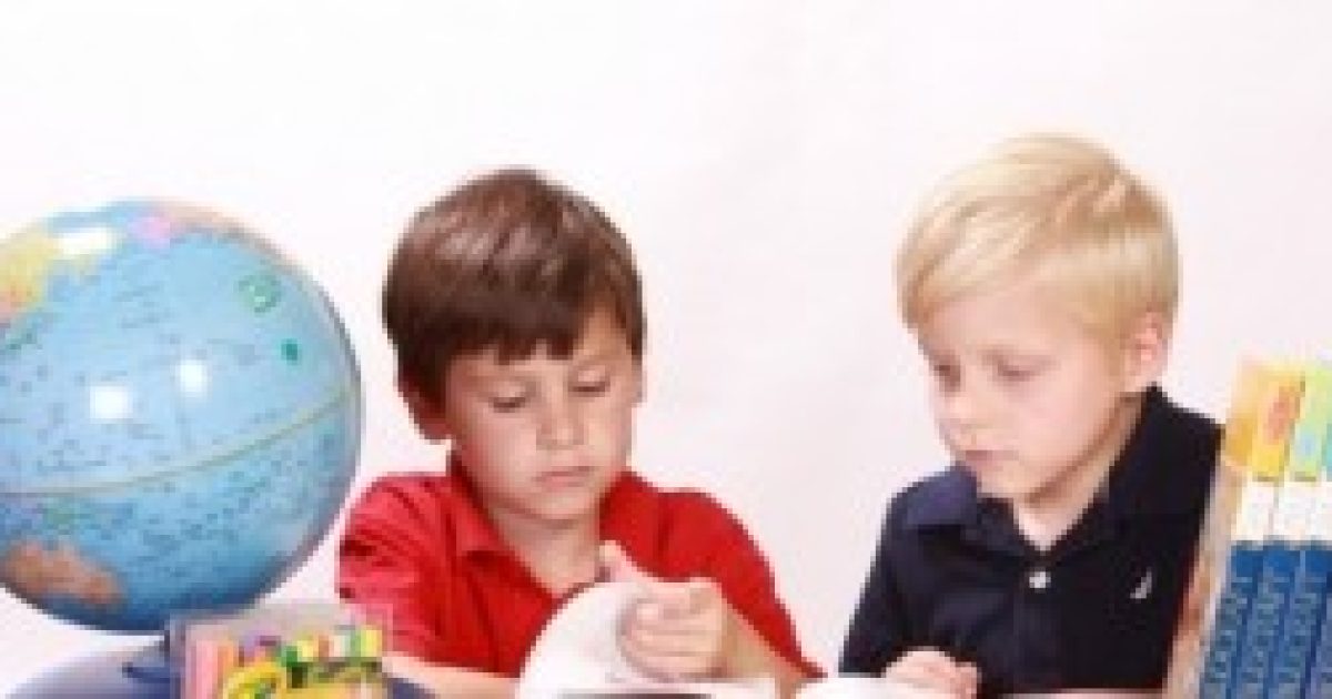 Creerse superior no ayuda a las relaciones sociales