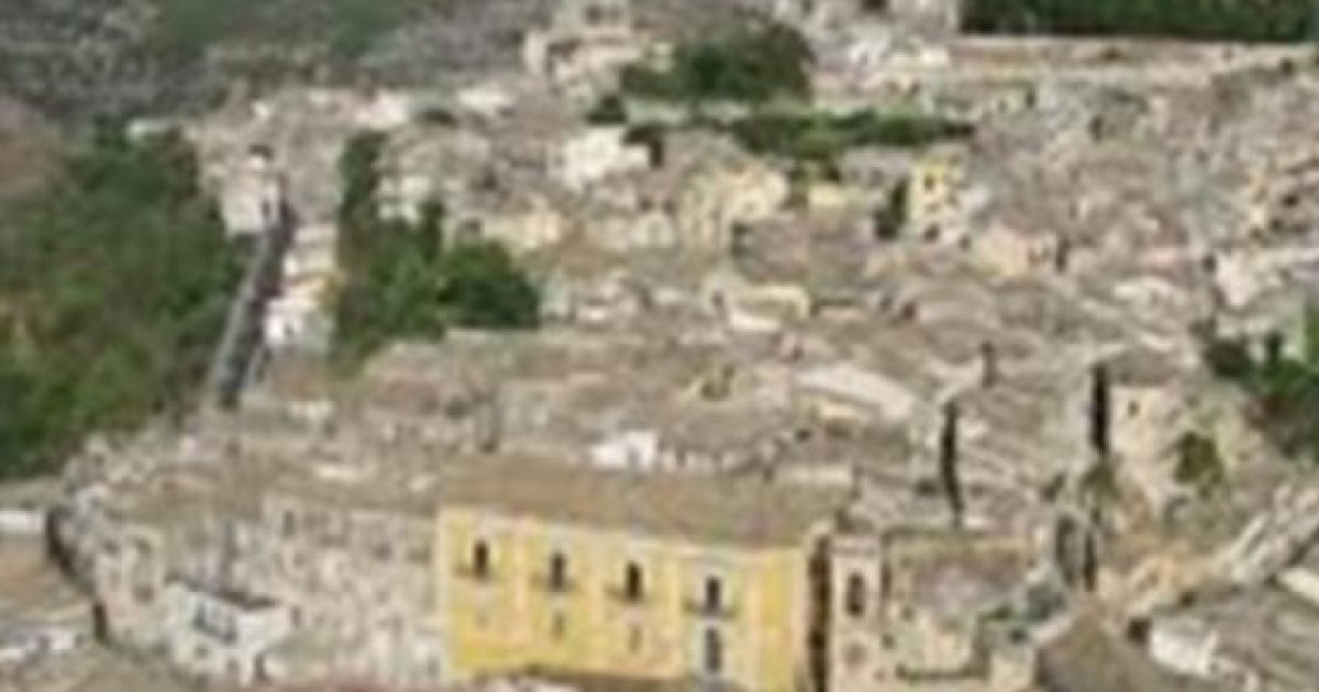 Andrea Loris si è difeso: tracce dna sotto le unghie