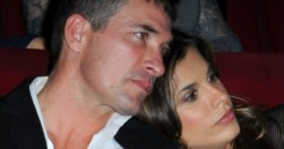 Elisabetta Canalis sposa il 14 settembre il 'suo' dottore Brian Perri
