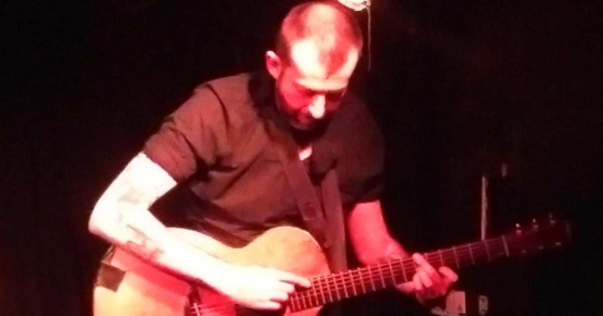 Jon Gomm - the extraordinary guitarist who has to be seen to be believed.