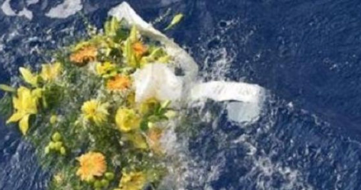 Strage di immigrati a Lampedusa: oltre 300 morti travolti dalle onde Strage di immigrati a Lampedusa: oltre 300 morti travolti dalle onde