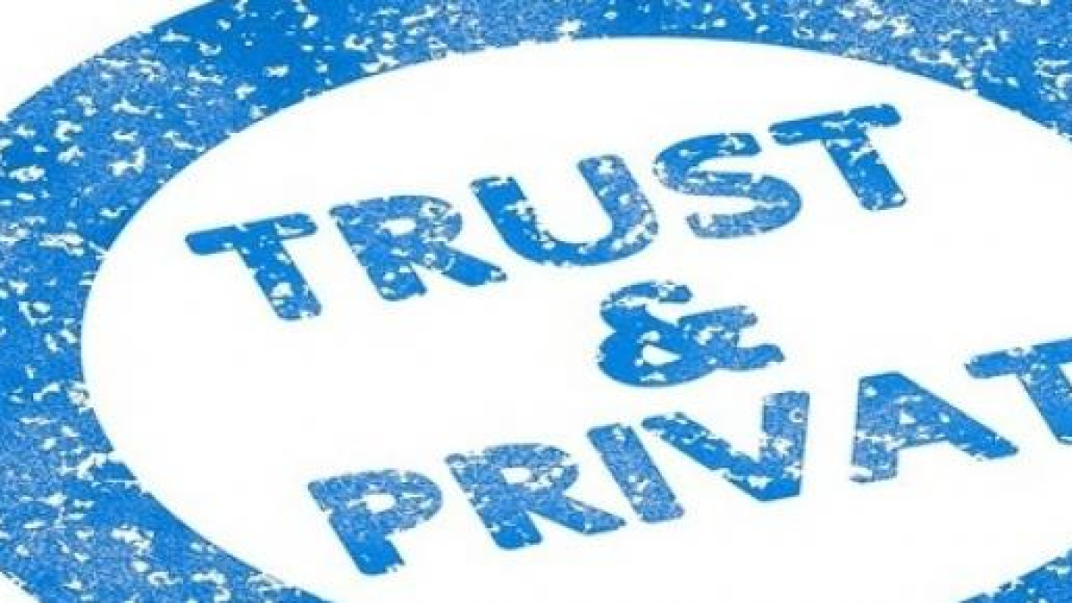 Il suo ex pubblica un video privato: Emma Holten risponde posando senza ...