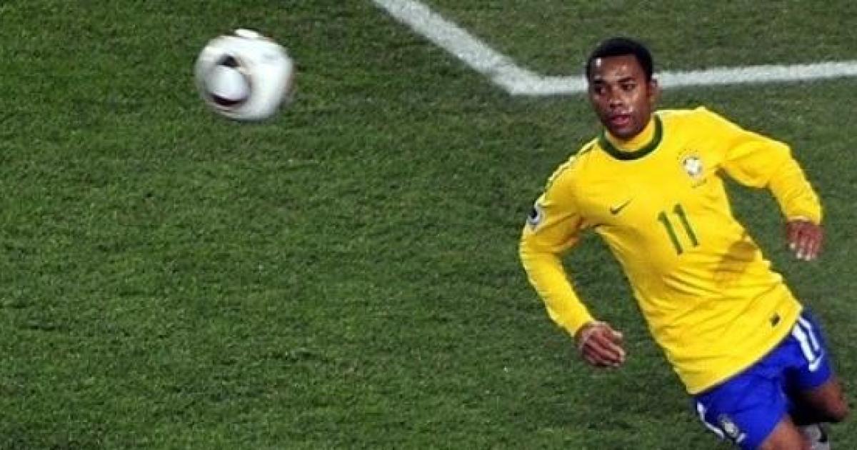 Robinho agradece no haber participado del mundial con Brasil