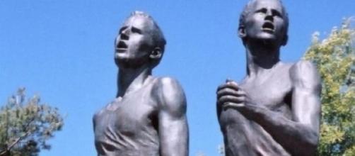 Bannister’s sub-four spikes to go up for auction