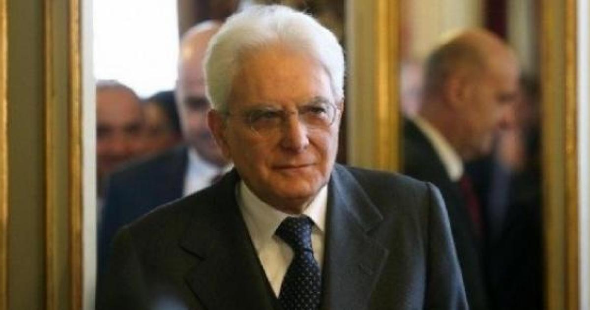 Il Presidente Sergio Mattarella firma la legge di riforma scolastica