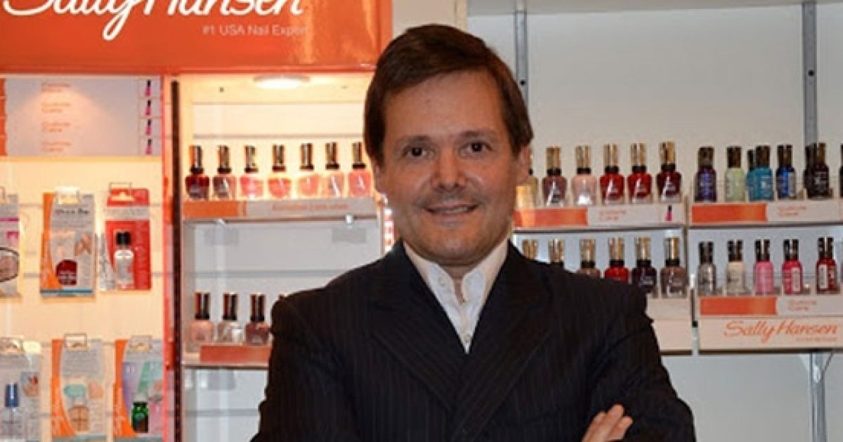 Importante ejecutivo asesinó a puñaladas a su mujer