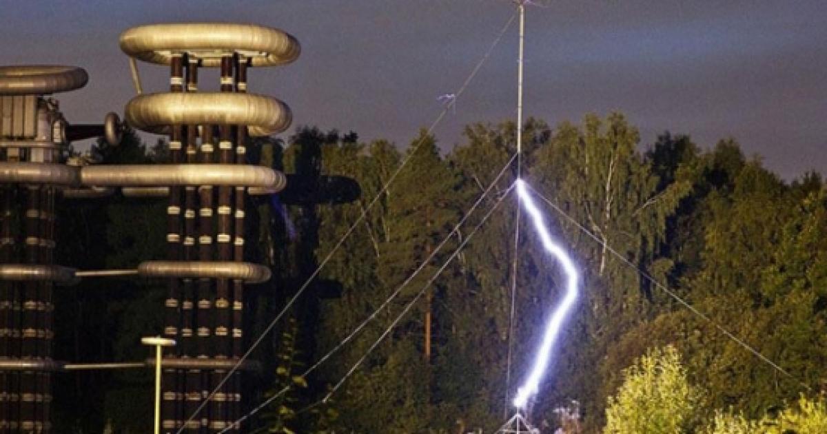 La leggendaria 'Torre di Tesla' ricostruita e testata in Russia