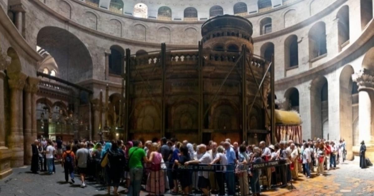 Tomb of Jesus opened for first time in 500 years, archaeologists report ...