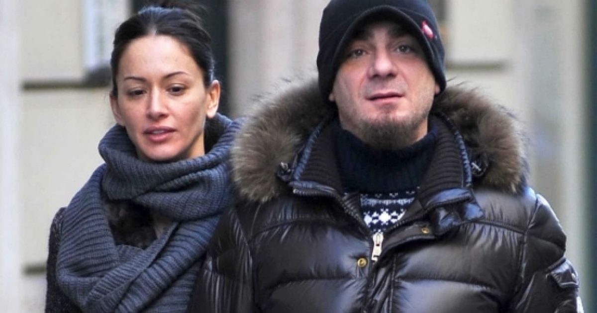 E' ufficiale: J-ax aspetta un bambino da Elaina Coker