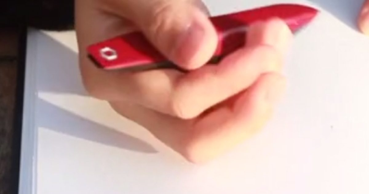 Malata di Parkinson torna a disegnare con penna formidabile: la storia ...