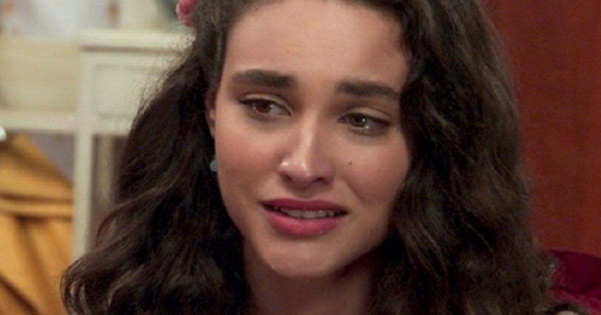 Êta Mundo Bom: Filomena fica viúva e perde fortuna por Candinho