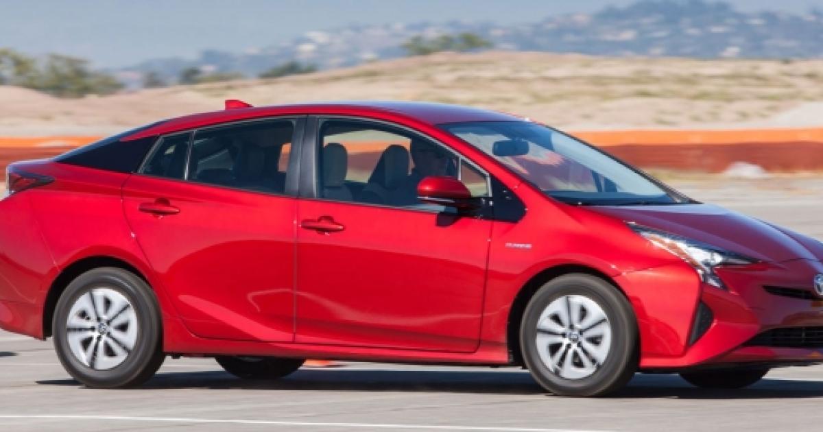 Ecco la nuova Toyota Prius 2016