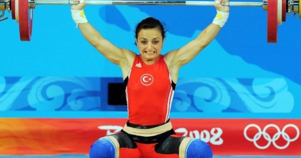 IOC penalizes Turkish weightlifter Sibel Ozkan