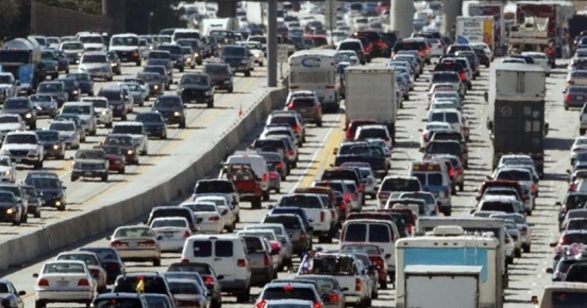 Vivere nei pressi di una strada trafficata aumenta la demenza