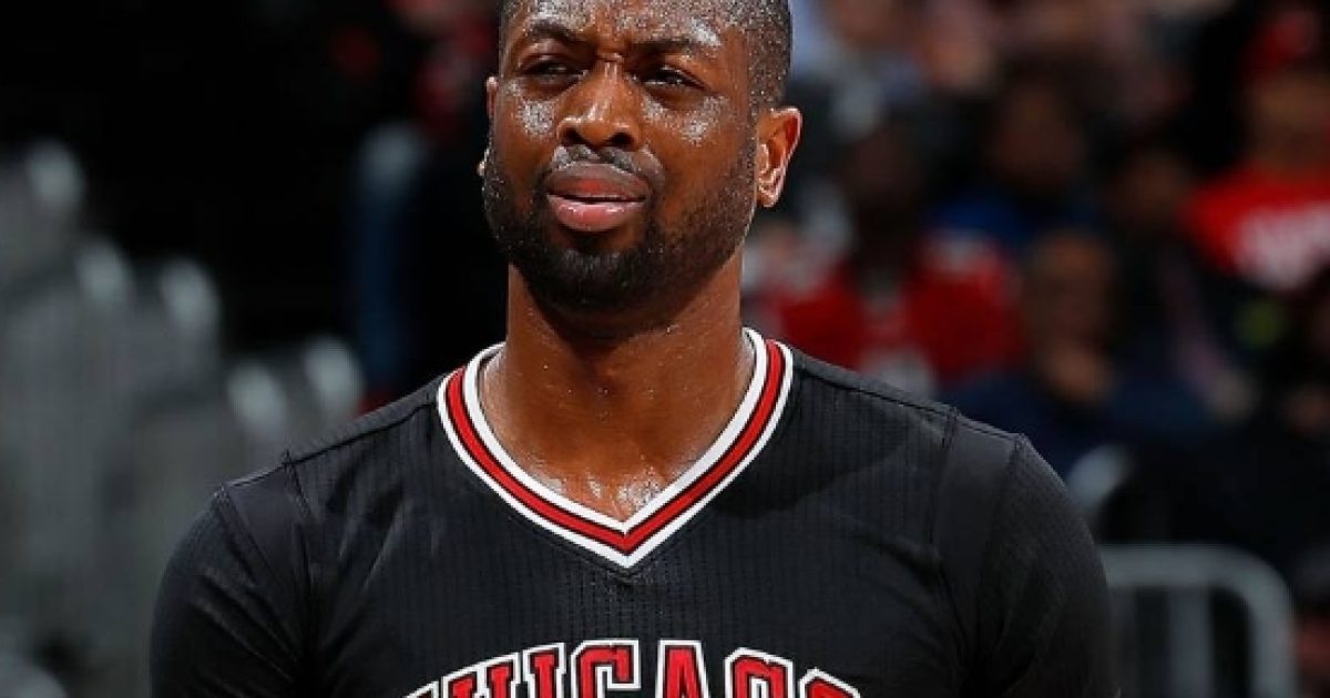 Wade should not start at shooting guard for the Cavs