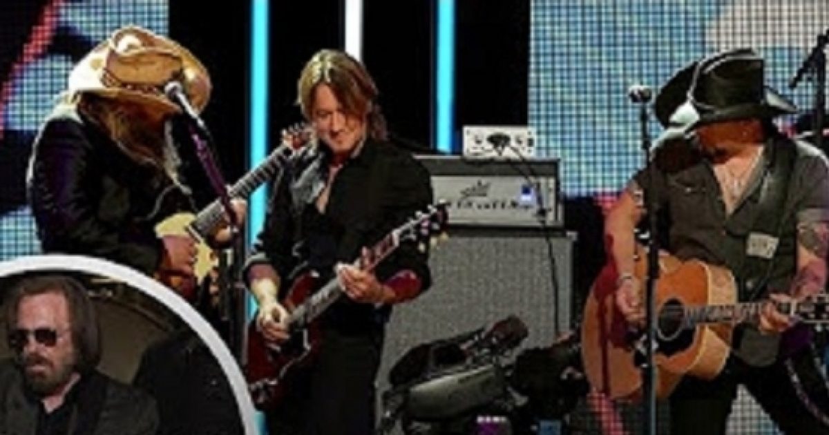 Chris Stapleton, Keith Urban serve as country music unifiers