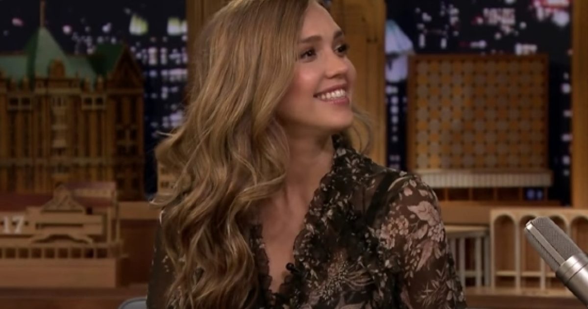 Jessica Alba reveals baby's gender in an awesome Instagram video