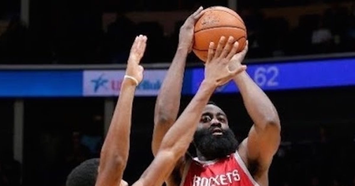 CP3 debuts as Rockets defeat Thunder 104-97