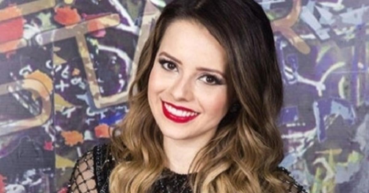 Sandy faz live em rede social e revela receita para manter juventude