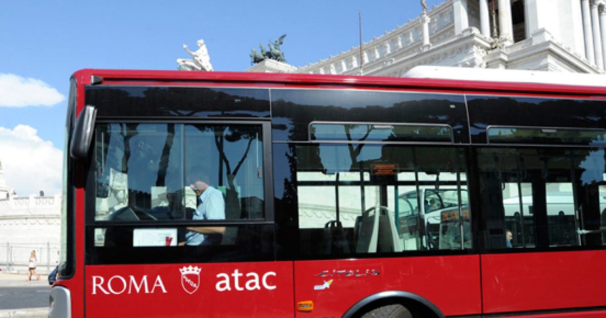 Atac, nel nuovo contratto premi per chi fa più multe e più ore di lavoro