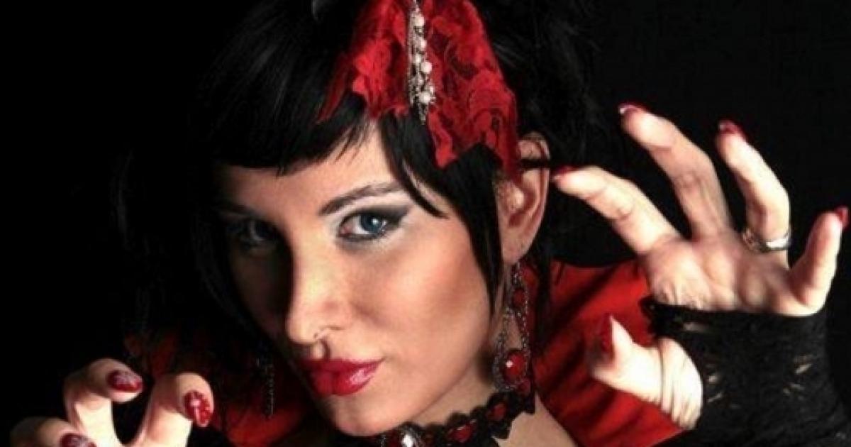 Il percorso di Alessia Bergamo in 40 scatti: mostra tra glamour ed eros