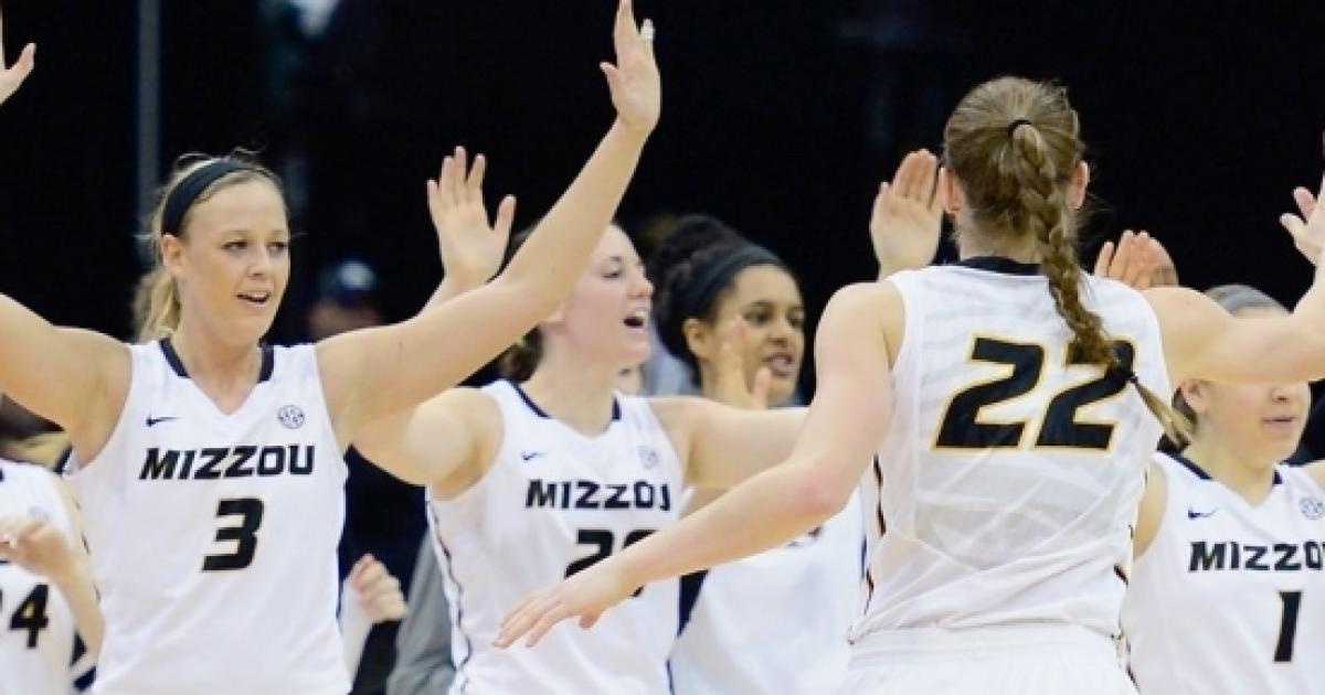 Sophie Cunningham leads Mizzou upset