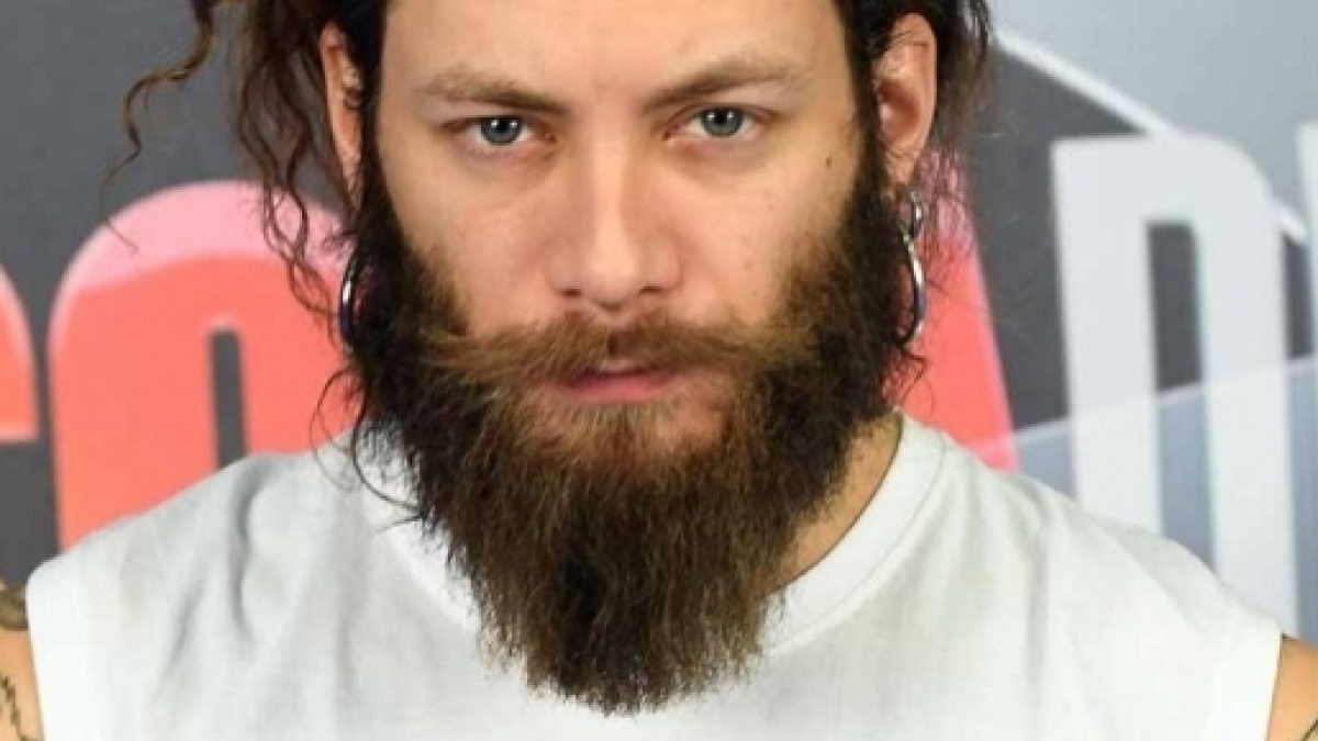 Squalificato Andrea Marcaccini dall'Isola