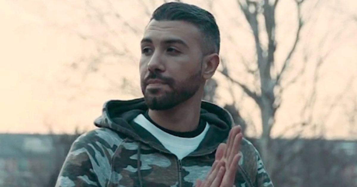 Mondo Marcio insultato da un fan per strada: la replica del rapper