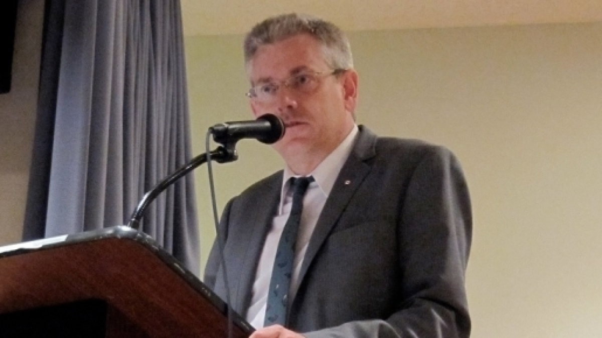 Charlie Angus: Bernie Sanders or Donald Trump -- to whom is the MP most ...