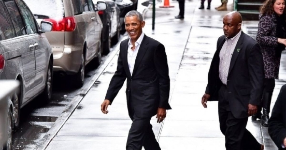 Barack and Michelle Obama dine with Bono in New York City