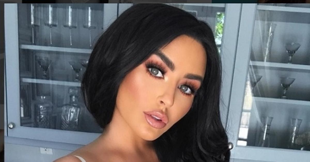 Abigail Ratchford, bagno 'bollente': si svela sui social con nuove foto ...
