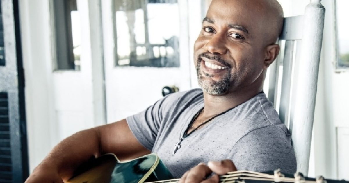 Darius Rucker shows South Carolina Gamecock pride