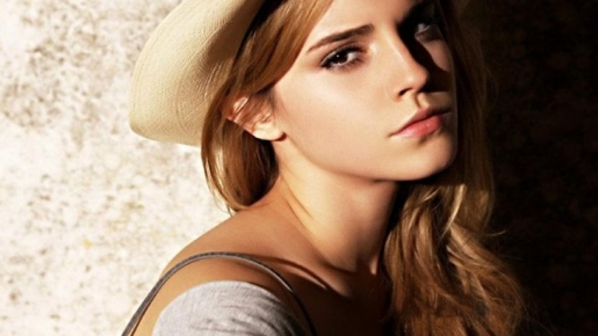 Emma Watson 'Foto senza veli? Femminismo è libertà di scegliere'