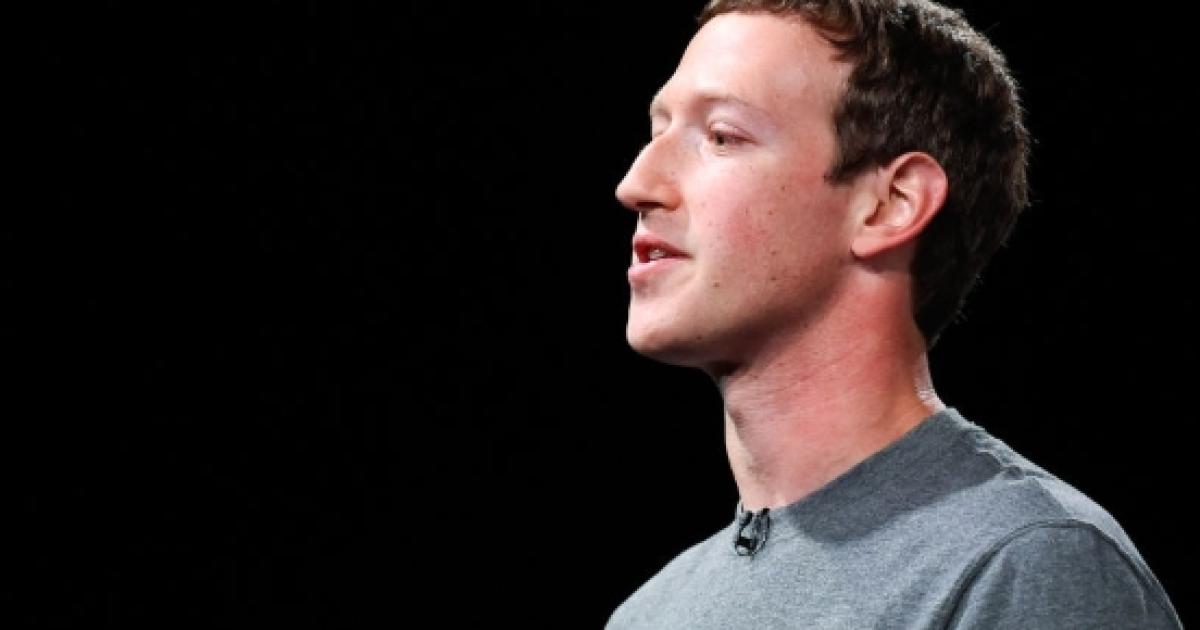 Mark Zuckerberg is finally getting a degree from Harvard