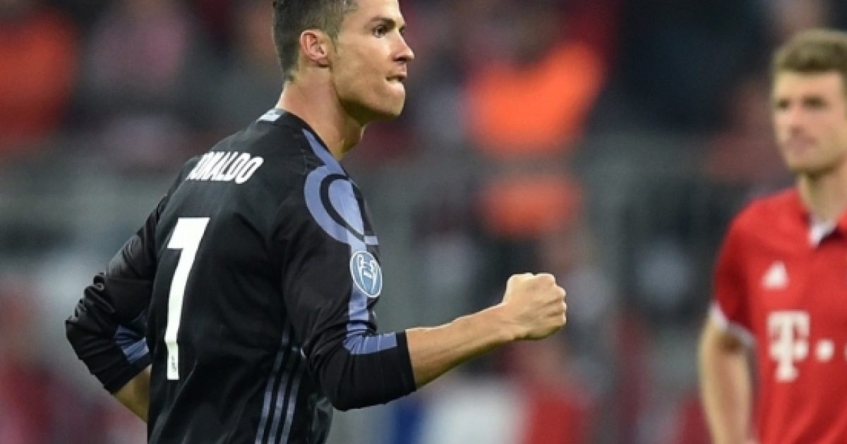 Cristiano Ronaldo retourne assiéger l'Allianz Arena en tant que CR9
