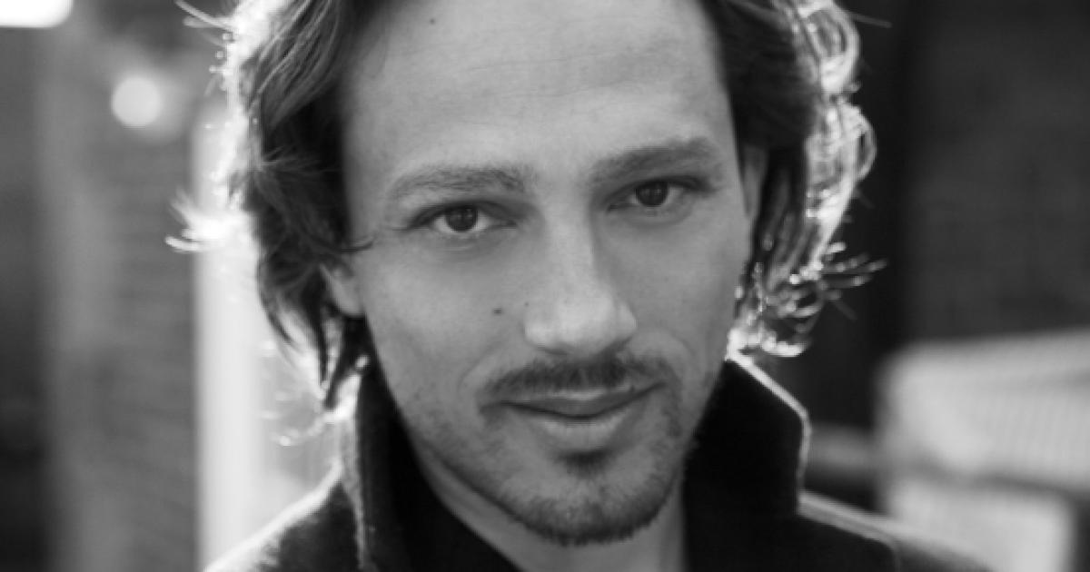 Luca Matteo Zizzari is working with the boys in 'Peaky Blinders'