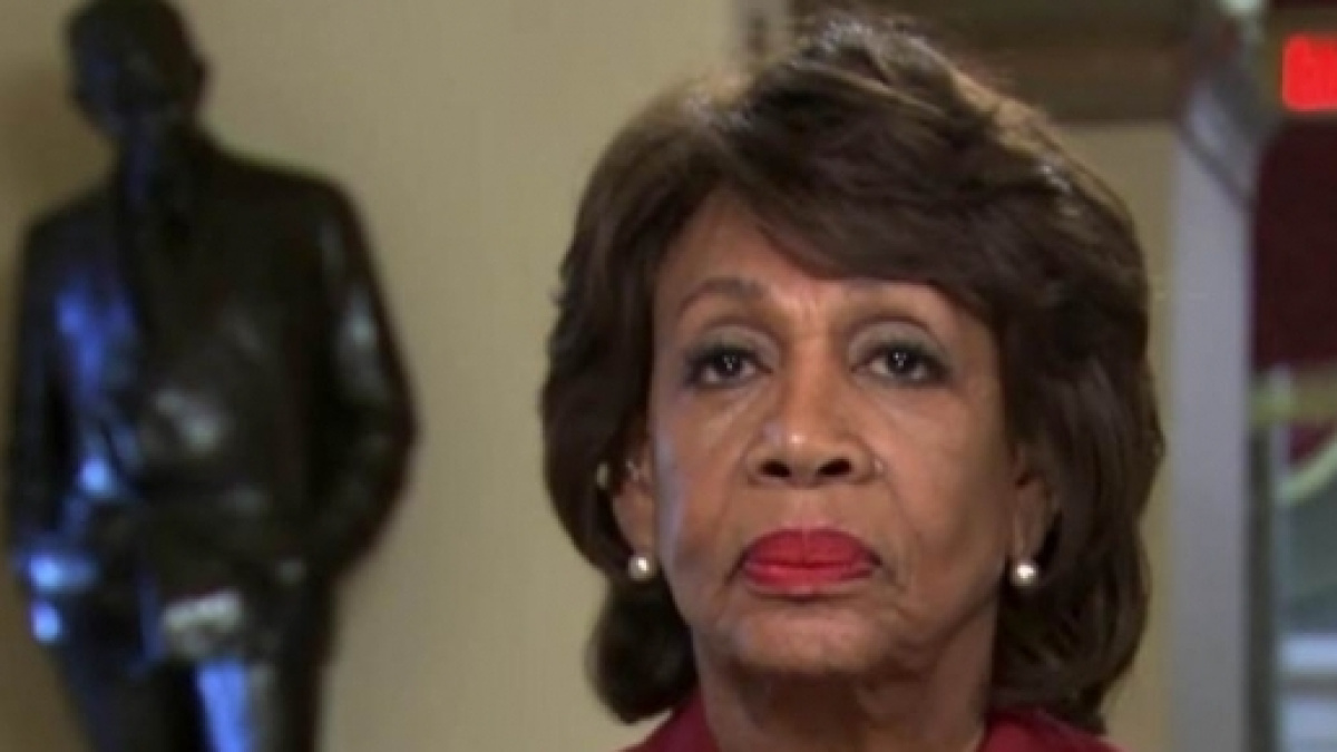 Maxine Waters blatantly lies about calling for Trump impeachment