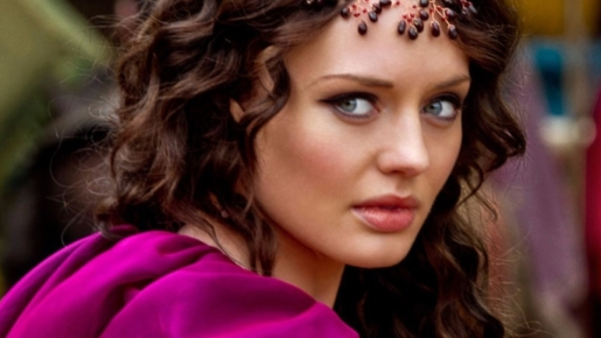 Laura Haddock reveals an interesting fact about ‘Transformers: The Last ...