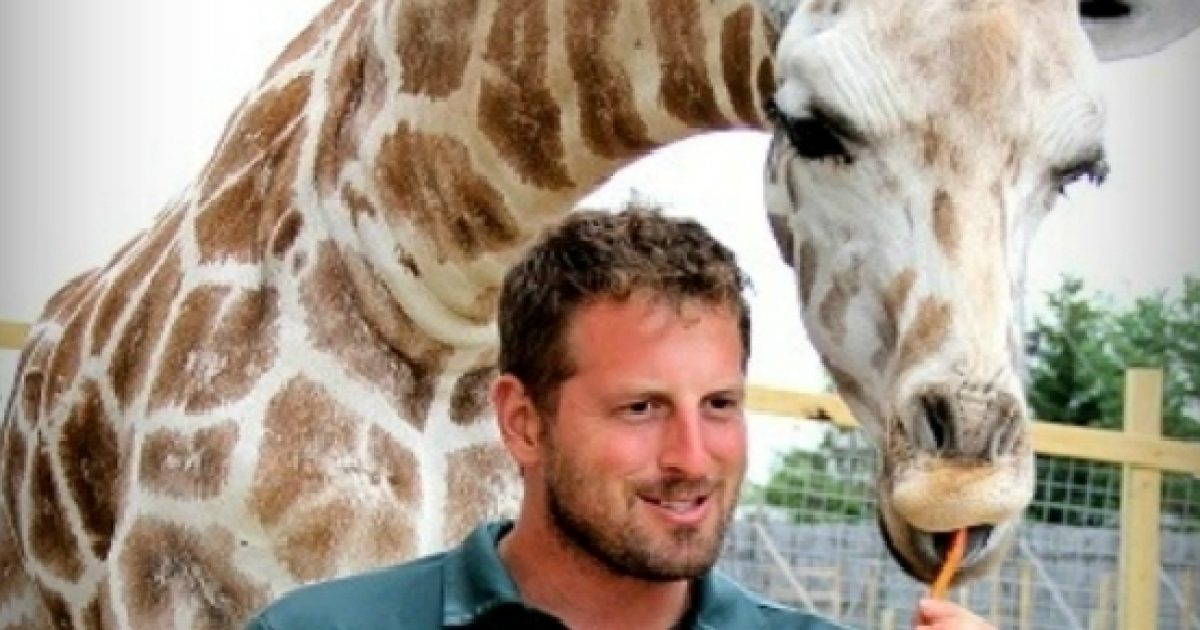 April the giraffe and Tajiri: Decoding the mother-son duo