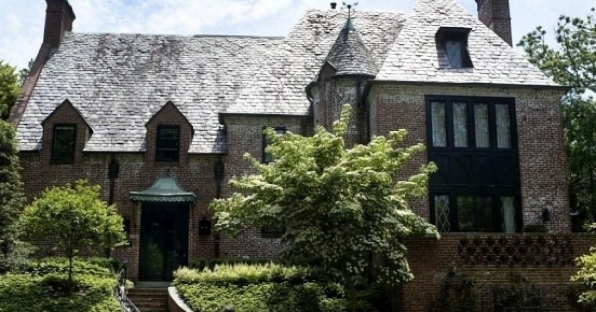 Barack and Michelle Obama purchase a property in Washington, D.C.