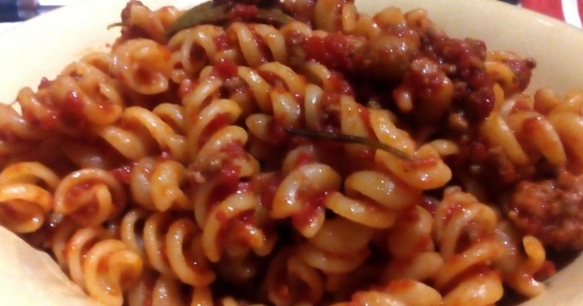 Ricette della nonna: ragù con aglio e rosmarino