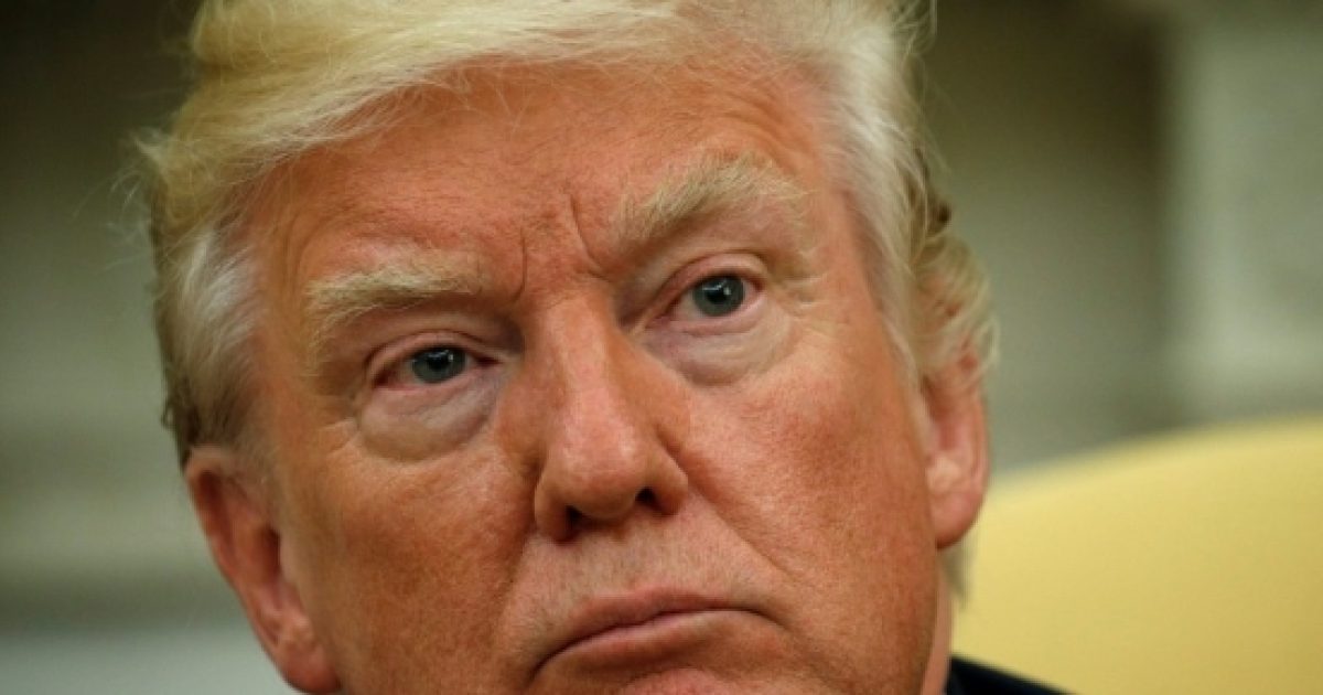Trump Shoves Montenegro Pm During Nato Photo Session