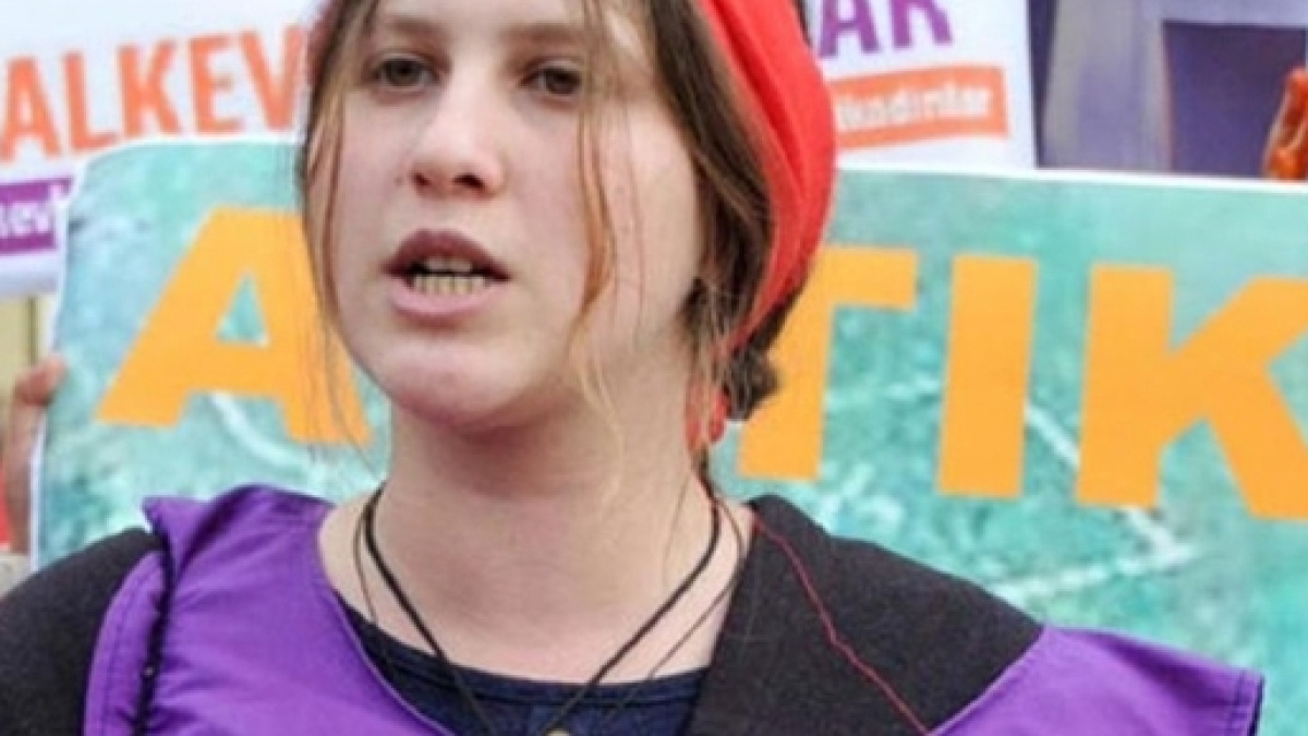 Morta 'Cappuccio Rosso', giovane guerrigliera turca in armi contro l'Isis