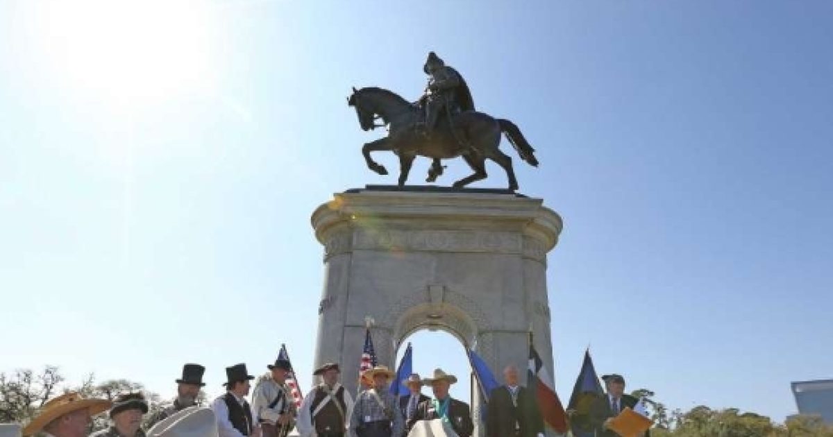 Hundreds rally to defend the statue of Sam Houston