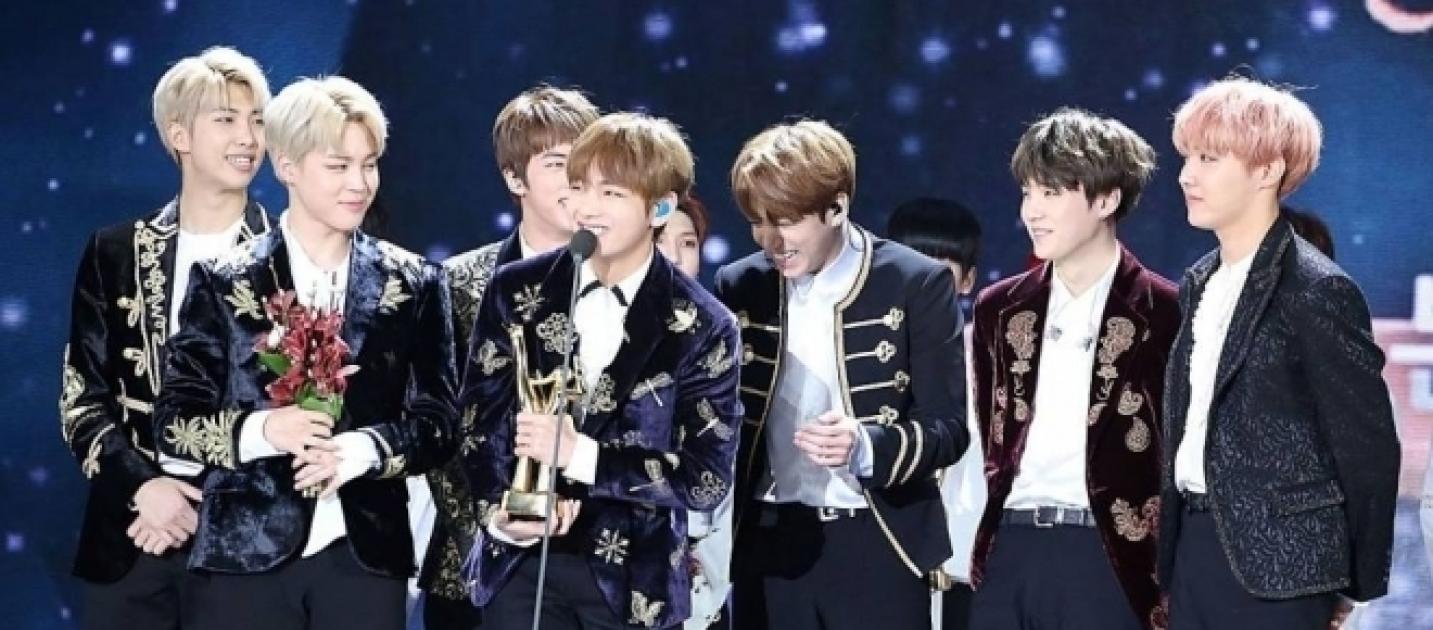 Times Square celebrates BTS and ARMY's 4th anniversary