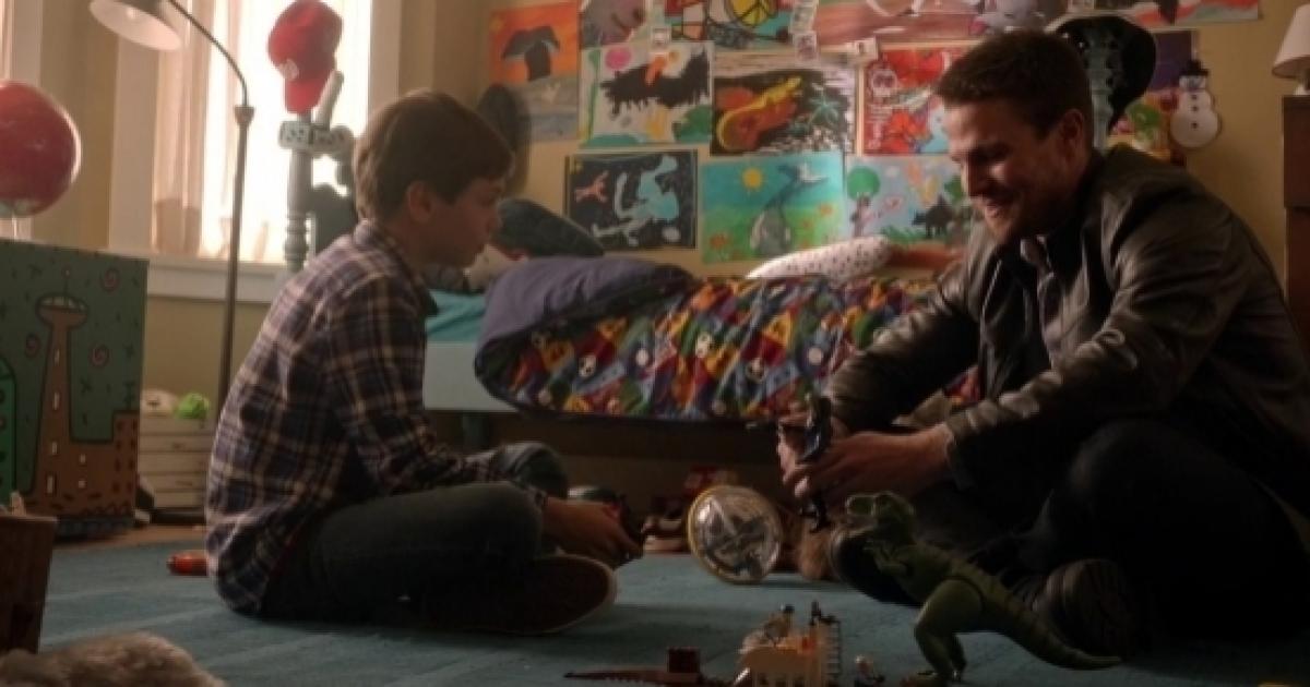 Can Oliver Queen still be the Green Arrow and a full-time father?