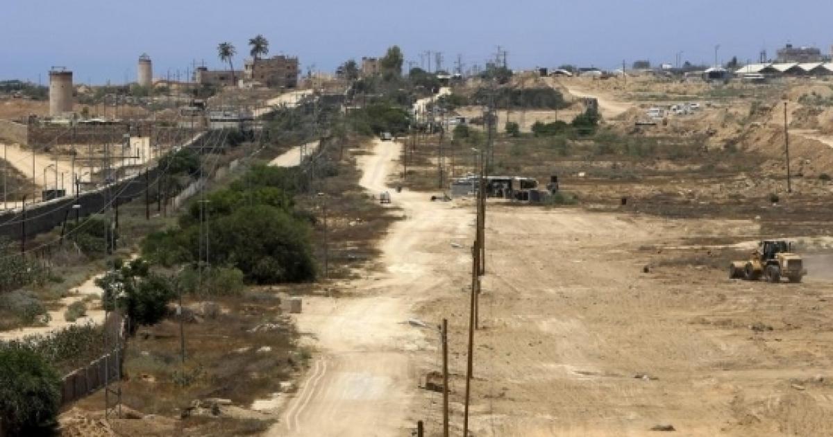 Hamas creates buffer zone at Gaza-Egypt border