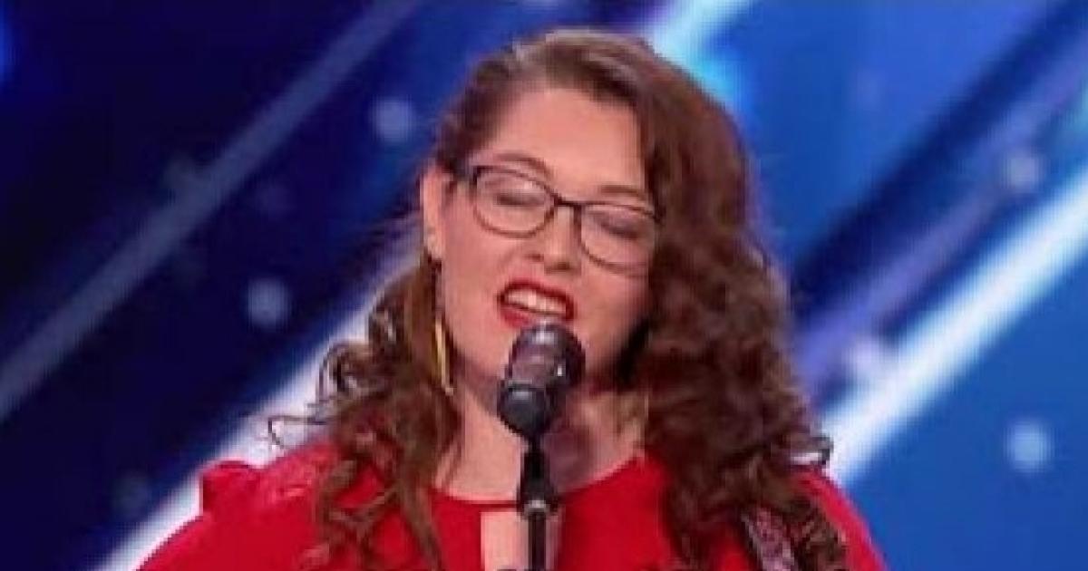 Deaf singer gets Golden Buzzer from Simon Cowell on 'America's Got Talent'