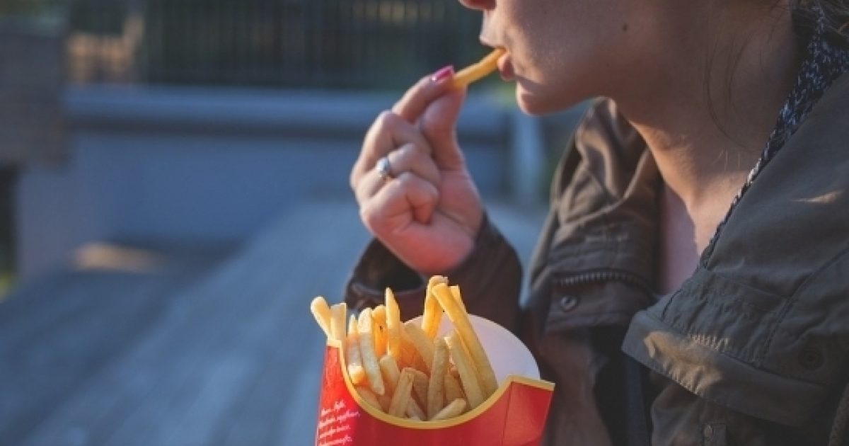 Bulimics' brains are wired differently around food: Study