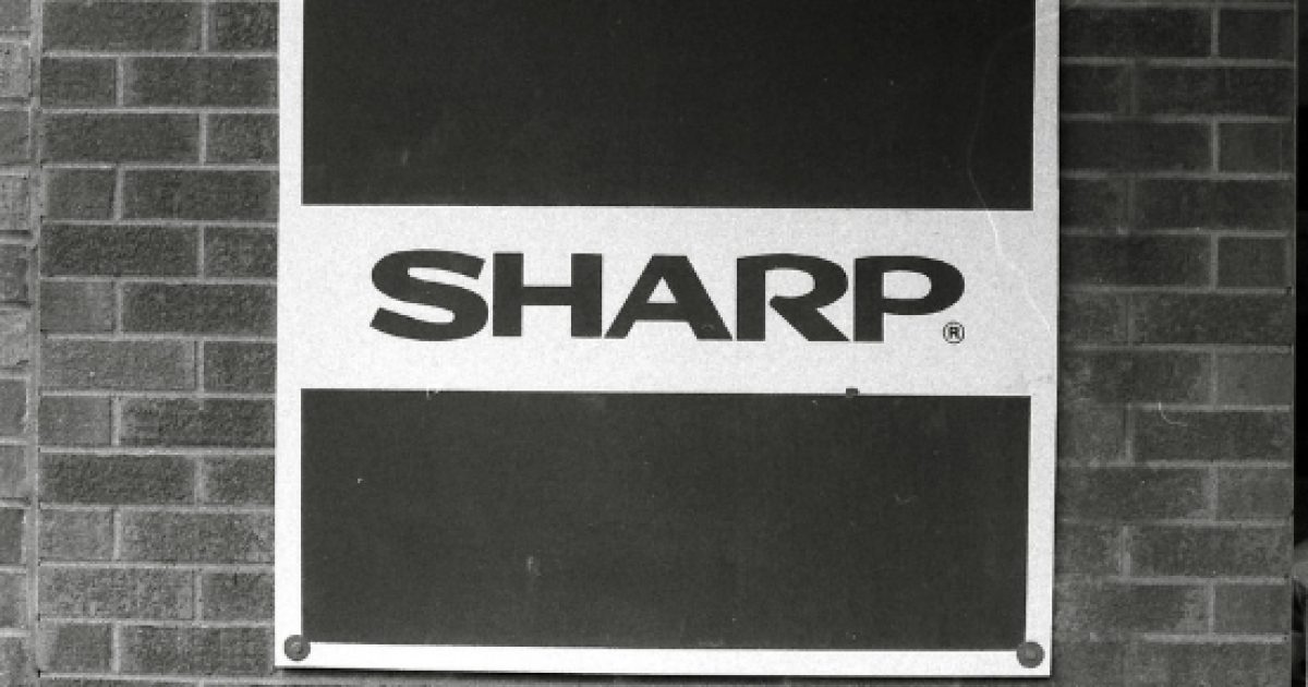 Is Sharp working on a bezel-less smartphone?